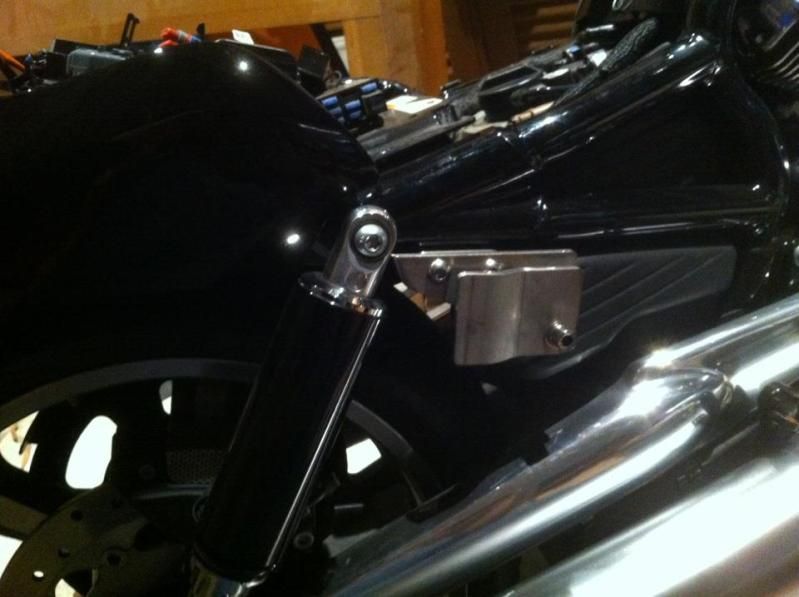 Passenger foot pegs | Harley Davidson V-Rod Forum